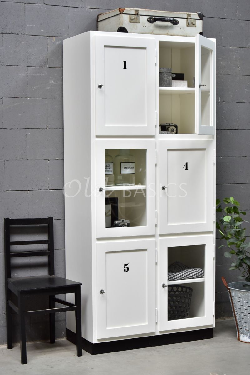 Unieke landelijke houten lockerkast bij Old BASICS! | Old BASICS